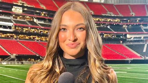 Meet Mary Alex Anders The Unique Fox Sports Nfl Sideline Reporter