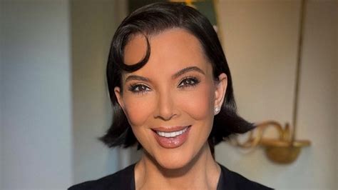How Kris Jenners Face Has Transformed Over The Years According To Our