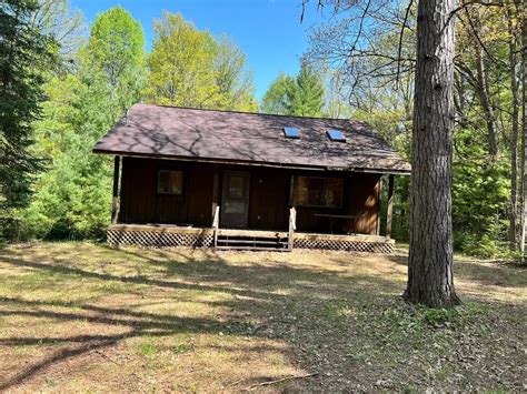 Knotty Pine Interior Cottage On 5 Wooded Acres 129900 Adorable