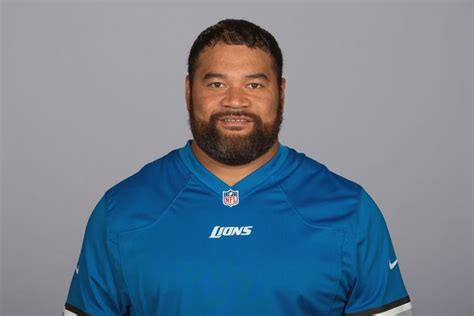 Former Oregon Defensive Lineman Haloti Ngata Inducted Into College