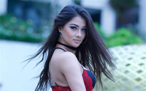 Namrita Malla Dance All Bhojpuri Beauties Failed In Front Of Namrata