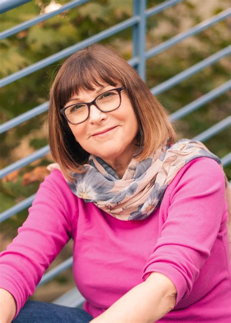 Dinah Manoff On Hollywood And Her Debut Novel The Real True Hollywood Story Of Jackie Gold ” By