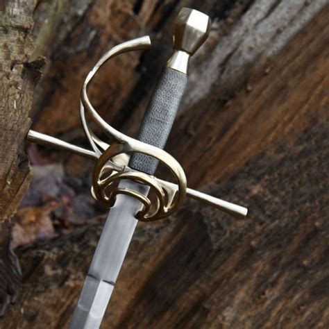 Rapier Uit De 17e Eeuw Eerbetoon Aan De Wind Zwaardwereld