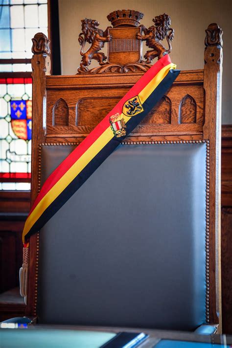 De Burgemeester En Zijn Sjerp In Deze Regio Kiezen Alle Burgervaders