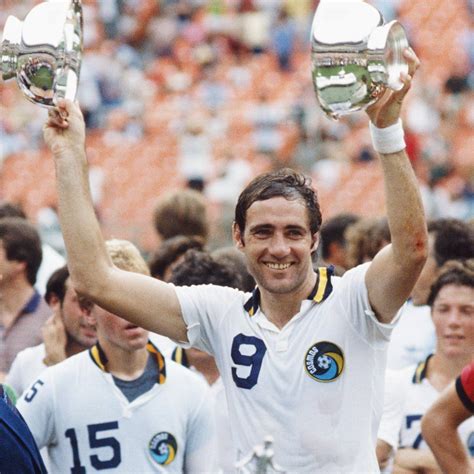Giorgio Chinaglia Swansea To Italian And American Stardom Bbc News