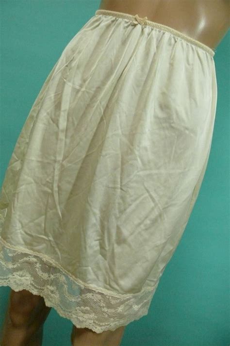 Yahooオークション Av996 セシールとろみペチコート L