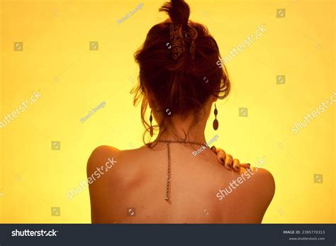 28 Imágenes Fotos De Stock Objetos En 3d Y Vectores Sobre Naked Girl