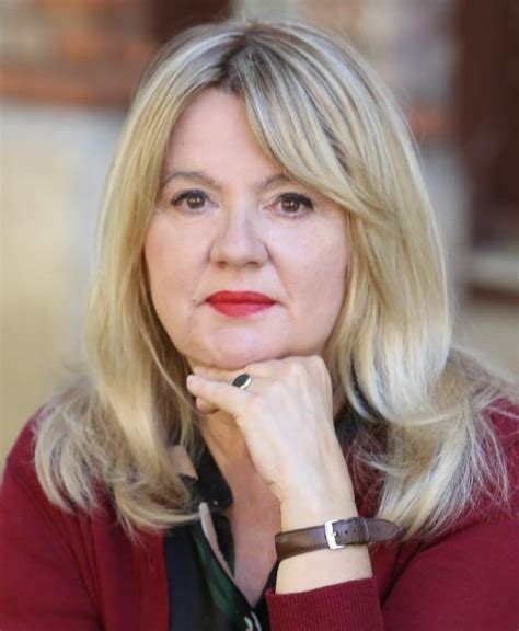 Dubravka Vrgoč Želim Teatar U Gradu I Grad U Teatru Autografhrsvjetlana Hribar