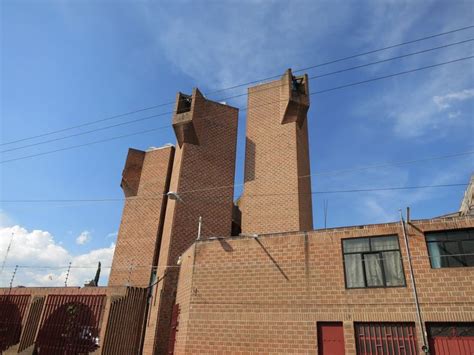 Siglo En La Brisa Carlos Mijares En Michoacán Detalle De Ladrillo Mijares Edificios