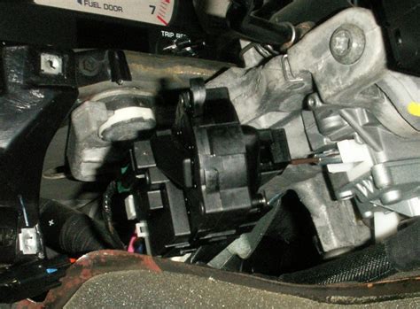 Chrysler Mini Van Ignition Switch Replacement