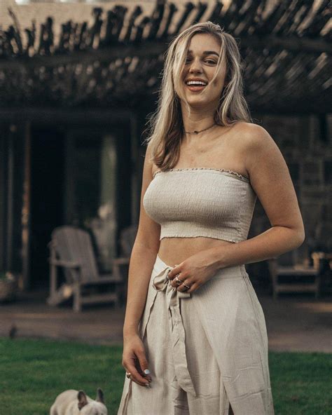 Sadie Robertson Scrolller Sadie Robertson Scrolller