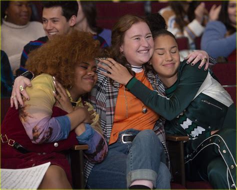 Julia Lester Talks Ashlyns Insecurities Of Being Cast As Belle On
