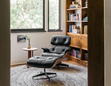 Modern Lounge Seating