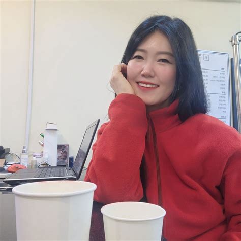 김희경 김희경 Added A New Photo