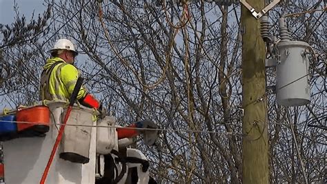 Cmp Crews Stay Busy On The Midcoast Harpswells Slow Recovery From