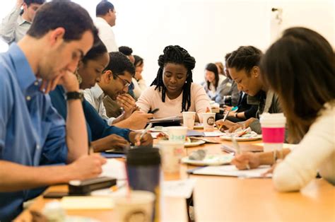 Simulation To Spur Interdisciplinary Learning In Health Care