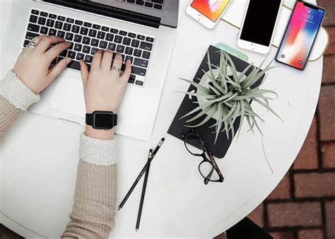 REZdesign Fast Wireless Charging Pad Geeky Gadgets