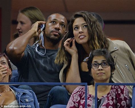 Ashley Graham Cuddles Up To Husband Justin Ervin At Us Open Daily