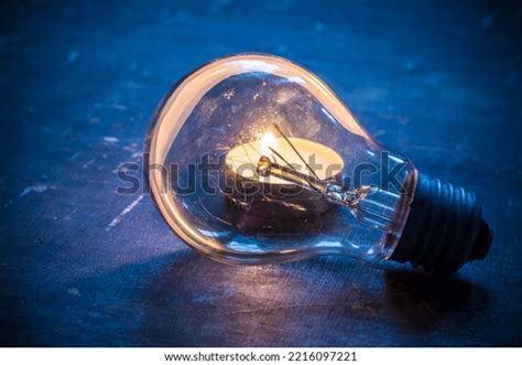 6037 Mum Ampul Görseli Stok Fotoğraf 3d Nesne Ve Vektör Shutterstock