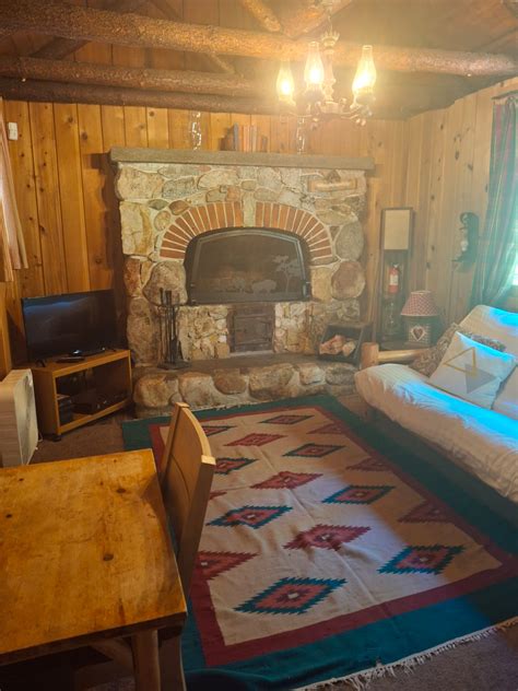 Twin Tree Creekside Vacation Rental In Idyllwild Ca X Bedroom X