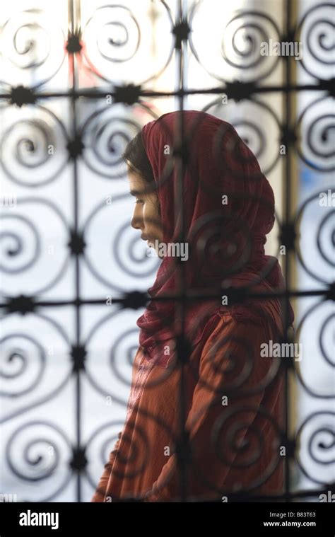 Zineb Oukach Banque De Photographies Et Dimages à Haute Résolution Alamy