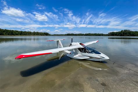 Stupid Easy To Fly Land Nearly Anywhere A Non Pilots Review Of The