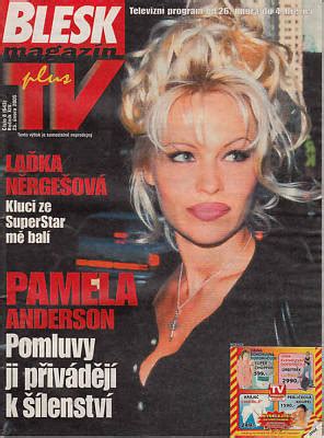 Pamela Anderson Denise Richards Johnny Depp Magazine 134410349