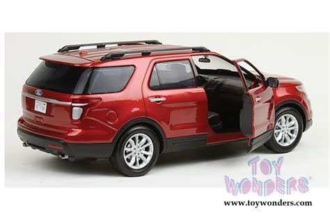 2015 Ford Explorer Xlt Suv By Motormax 118 Scale Diecast Model Car