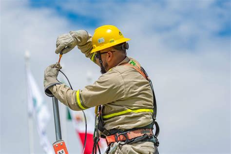 Cfe Refuerza Red Eléctrica En Bcs Y Bc Por Calor Extremo
