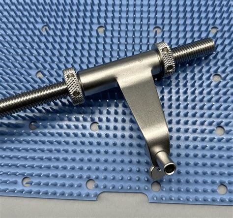 Used Synthes 394 03 Surgical Large Distractor Orthopedic General For