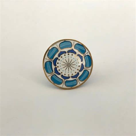 Mod Lotus Flower Knob Hooks And Knobs