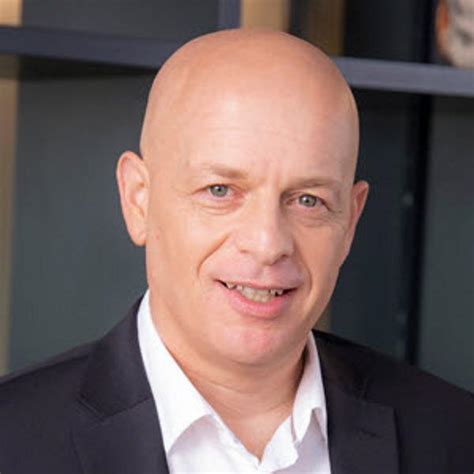 Yoav Sebbas Investing Profile Xt Hi Tech Managing Director Signal