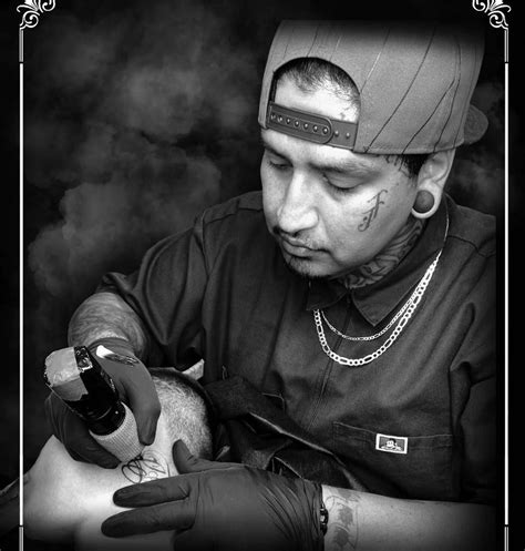 Custom Tattoo Shop Mi Familia Tattoo
