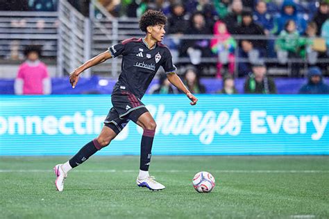 Lucas Herrington Impresses In Mls Debut For Colorado Rapids Burgundy Wave