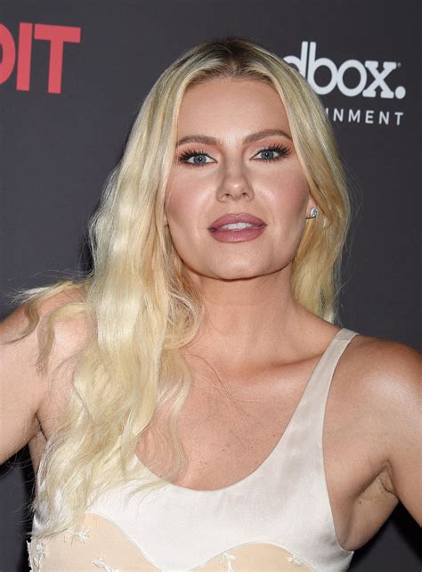 Elisha Cuthbert Attending The World Premiere Of Bandit Los Angeles California 🤤😍 September