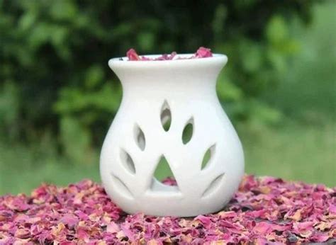 Manual White Ceramic Tea Light Diffuser At Best Price In Mumbai Id