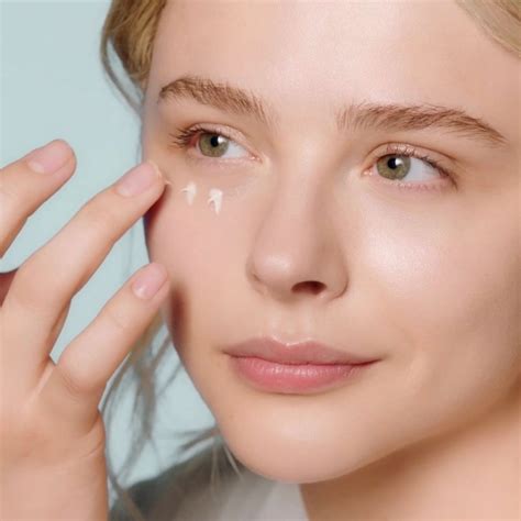 Cara Memilih Eye Cream Terbaik Agar Awet Muda