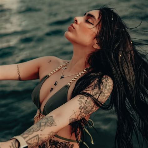 Daniela Ocampo Adoc Adanielaocampoc • Instagram Photos And Videos