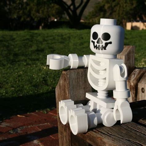 Pin By Ssa On скелэт Giant Skeleton Minifig Lego
