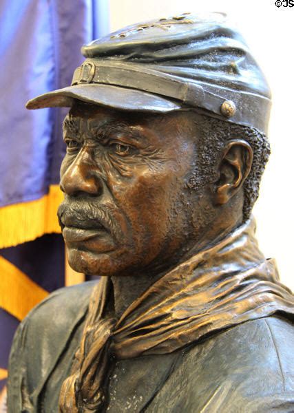 Medal Of Honor Winner Buffalo Soldier First Sergeant William Moses Bust