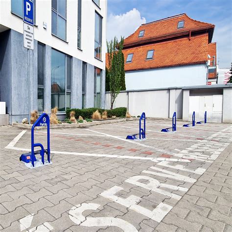 Battery Powered Parking Space Blocker Automatic Parking Barrier