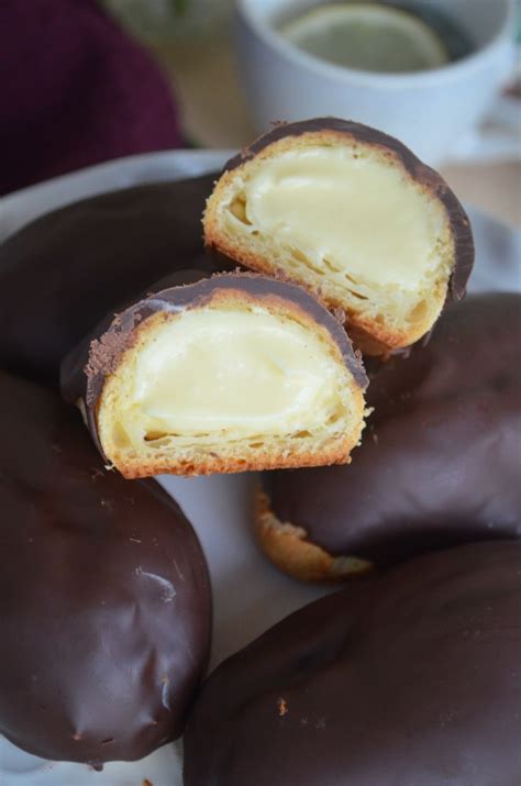 Small Batch Eclair Makes 5