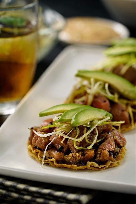 Tostadas De Atún Con Mayonesa Y Chipotle