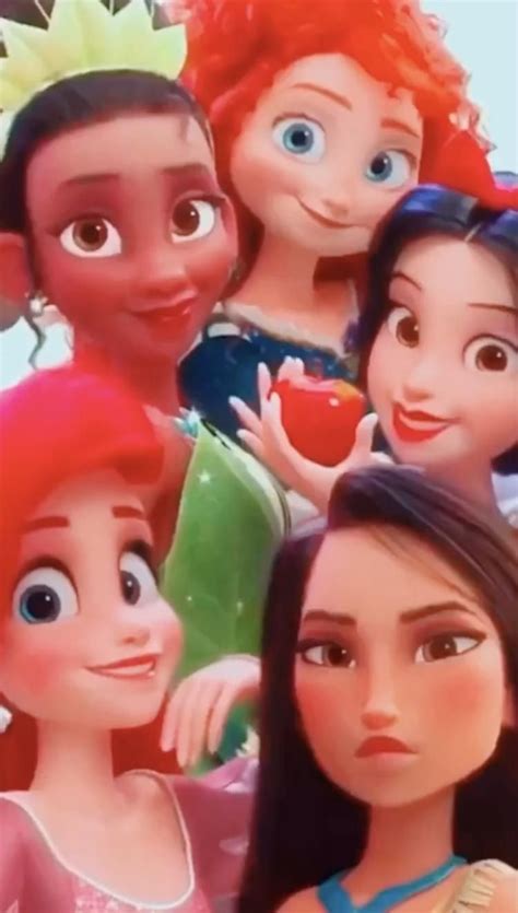 Disney Princesses Clicking Pics Artofit