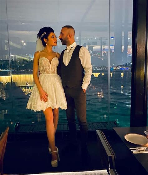 1 5 Yıl önce Evlenen Metin Yıldız Ile Ceylan Yılmaz Boşanıyor Magazin