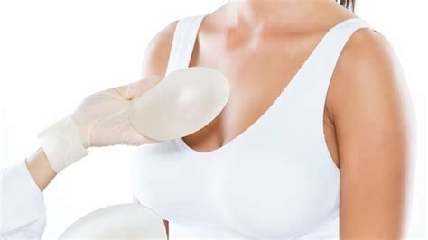 Do Silicone Breast Implants Raise Risk Of Breast Cancer What Experts