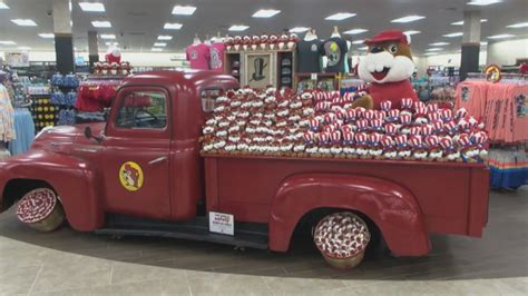 Texas Aandm Partners With Buc Ees To Bring Popular Snacks And