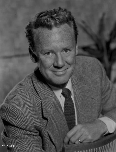 30 Vintage Portrait Photos Of Van Johnson In The 1940s And 50s