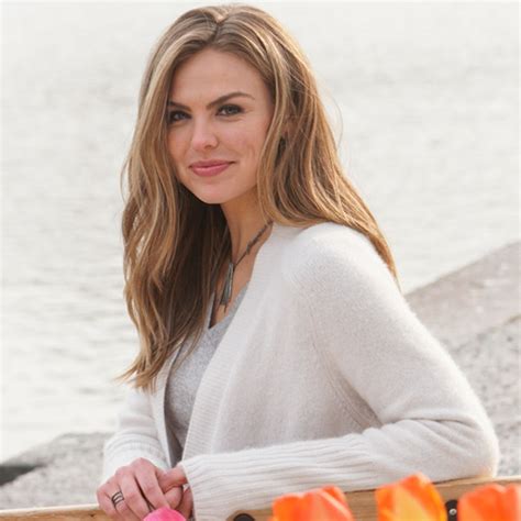 Hannah Brown Reveals Shes Struggling After Roller Coaster Year