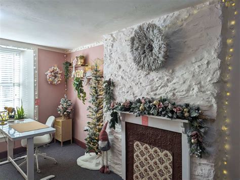 Christmas Office Decorating Ideas